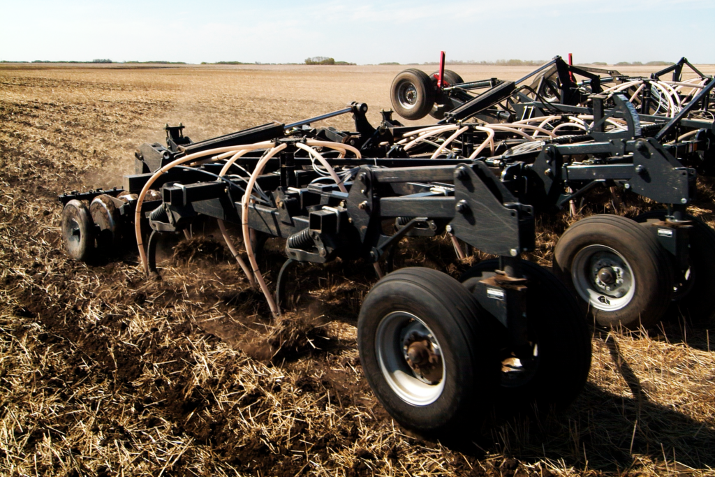 Tips for Rolling your Pulse and Soybean Crops | Saskatchewan Pulse Growers